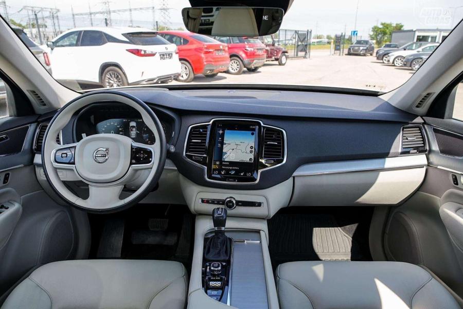 Balts Volvo XC90 2021 Marijampole, ar dzinēja tilpumu 2.00 L un nobraukumu 97 tūkst. km par 29950 €, foto 17 vietnē AUTOMOTO.COM.LV