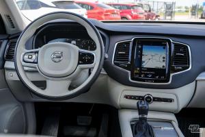 Balts Volvo XC90 2021 Marijampole, ar dzinēja tilpumu 2.00 L un nobraukumu 97 tūkst. km par 29950 €, foto 18 vietnē AUTOMOTO.COM.LV