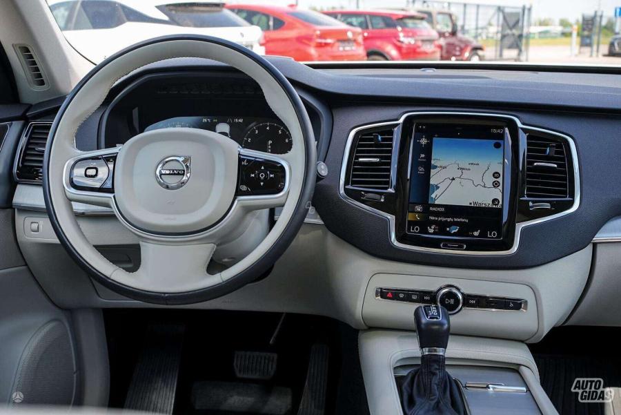 Balts Volvo XC90 2021 Marijampole, ar dzinēja tilpumu 2.00 L un nobraukumu 97 tūkst. km par 29950 €, foto 18 vietnē AUTOMOTO.COM.LV