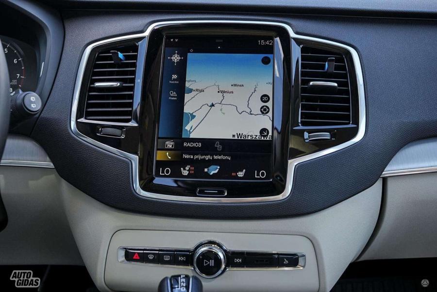 Balts Volvo XC90 2021 Marijampole, ar dzinēja tilpumu 2.00 L un nobraukumu 97 tūkst. km par 29950 €, foto 19 vietnē AUTOMOTO.COM.LV
