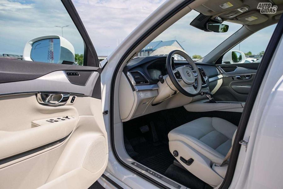 Balts Volvo XC90 2021 Marijampole, ar dzinēja tilpumu 2.00 L un nobraukumu 97 tūkst. km par 29950 €, foto 26 vietnē AUTOMOTO.COM.LV