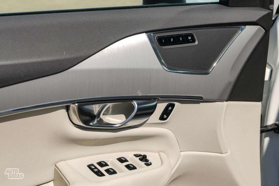 Balts Volvo XC90 2021 Marijampole, ar dzinēja tilpumu 2.00 L un nobraukumu 97 tūkst. km par 29950 €, foto 30 vietnē AUTOMOTO.COM.LV