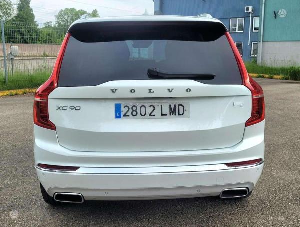 Balts Volvo XC90 2021 Šauļi, ar dzinēja tilpumu 1.97 L un nobraukumu 173 tūkst. km par 32500 €, foto 6 vietnē AUTOMOTO.COM.LV