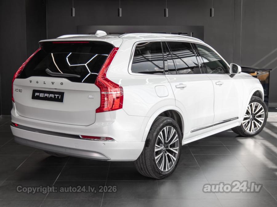 White Volvo XC90 2021 in Tallinn, with an engine capacity of 2.00 L and mileage of 107 thousand km for 42490 €, photo 3 on AUTOMOTO.COM.LV