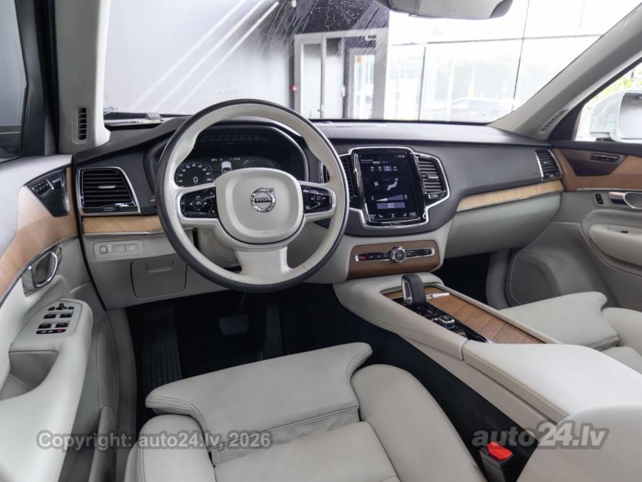White Volvo XC90 2021 in Tallinn, with an engine capacity of 2.00 L and mileage of 107 thousand km for 42490 €, photo 5 on AUTOMOTO.COM.LV