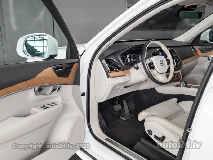 White Volvo XC90 2021 in Tallinn, with an engine capacity of 2.00 L and mileage of 107 thousand km for 42490 €, photo 12 on AUTOMOTO.COM.LV