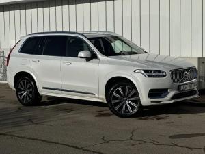 Белый Вольво ХС90 2021 в Рига, объемом двигателя 2.00 л и пробегом 114 тыс. км за 36600 €, фото  на AUTOMOTO.COM.LV