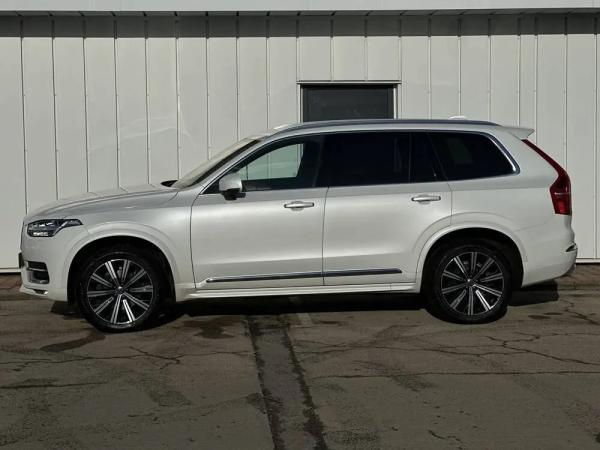 Balts Volvo XC90 2021 Rīga, ar dzinēja tilpumu 2.00 L un nobraukumu 114 tūkst. km par 36600 €, foto 2 vietnē AUTOMOTO.COM.LV