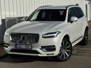 White Volvo XC90 2021 in Riga, with an engine capacity of 2.00 L and mileage of 114 thousand km for 36600 €, photo 5 on AUTOMOTO.COM.LV