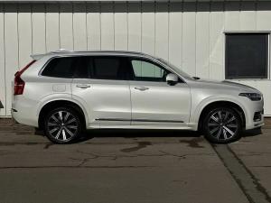 White Volvo XC90 2021 in Riga, with an engine capacity of 2.00 L and mileage of 114 thousand km for 36600 €, photo 6 on AUTOMOTO.COM.LV