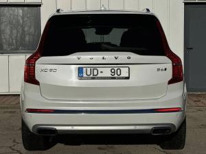White Volvo XC90 2021 in Riga, with an engine capacity of 2.00 L and mileage of 114 thousand km for 36600 €, photo 34 on AUTOMOTO.COM.LV