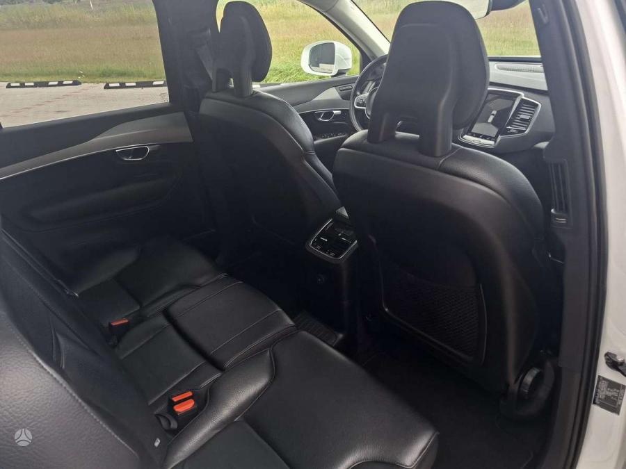 Balts Volvo XC90 2021 Šauļi, ar dzinēja tilpumu 1.97 L un nobraukumu 173 tūkst. km par 30950 €, foto 22 vietnē AUTOMOTO.COM.LV