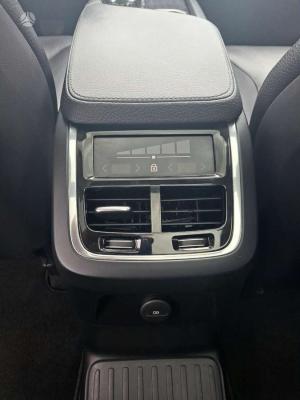 Balts Volvo XC90 2021 Šauļi, ar dzinēja tilpumu 1.97 L un nobraukumu 173 tūkst. km par 30950 €, foto 32 vietnē AUTOMOTO.COM.LV