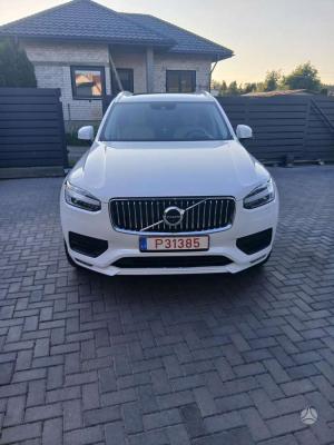 White Volvo XC90 2021 in Vilnius, with an engine capacity of 2.00 L and mileage of 148 thousand km for 28500 €, photo 4 on AUTOMOTO.COM.LV