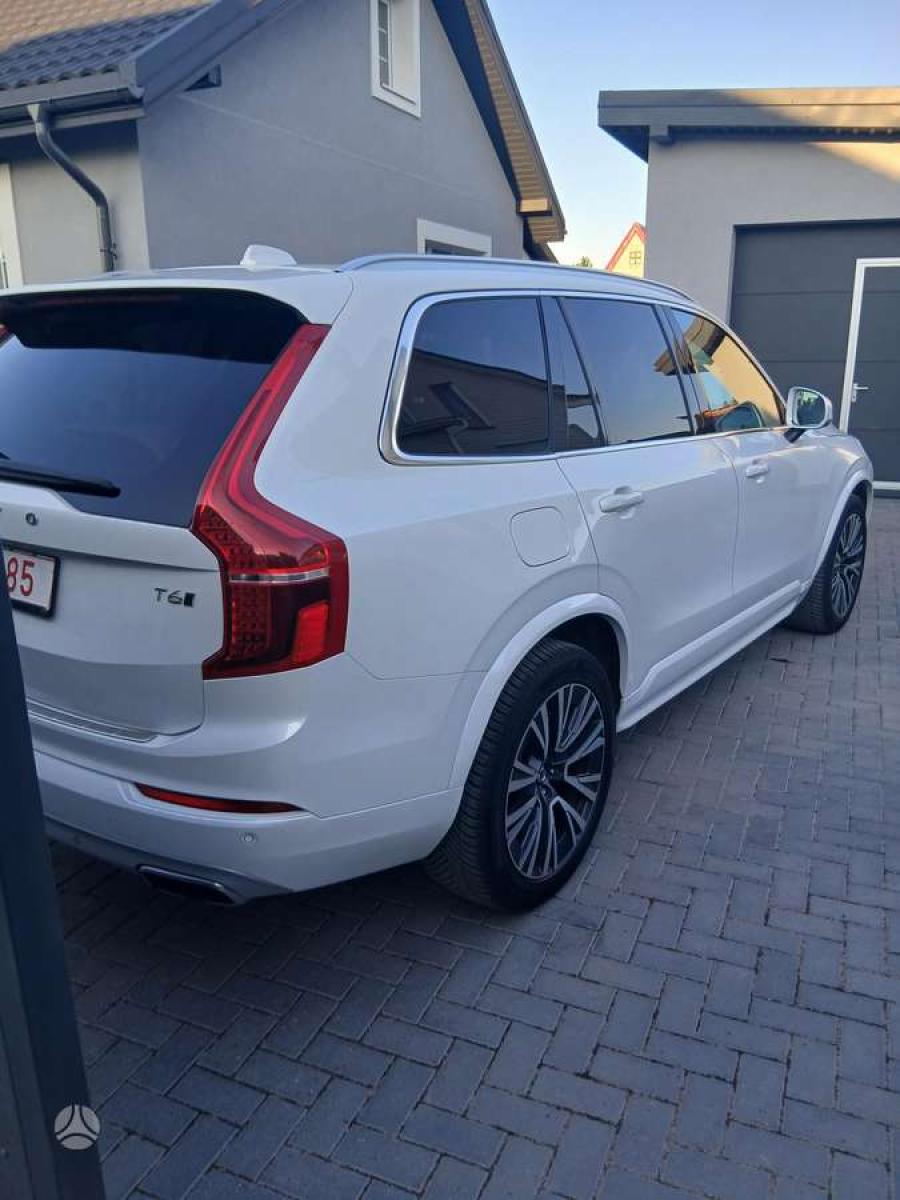 White Volvo XC90 2021 in Vilnius, with an engine capacity of 2.00 L and mileage of 148 thousand km for 28500 €, photo 9 on AUTOMOTO.COM.LV