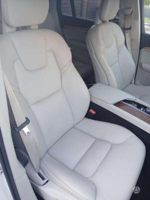 White Volvo XC90 2021 in Vilnius, with an engine capacity of 2.00 L and mileage of 148 thousand km for 28500 €, photo 13 on AUTOMOTO.COM.LV
