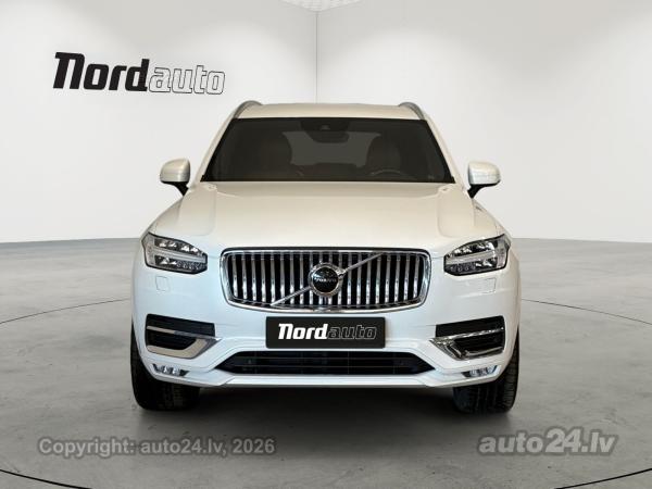 White Volvo XC90 2021 in Tallinn, with an engine capacity of 2.00 L and mileage of 91 thousand km for 41900 €, photo 4 on AUTOMOTO.COM.LV