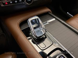 Balts Volvo XC90 2021 Tallina, ar dzinēja tilpumu 2.00 L un nobraukumu 91 tūkst. km par 41900 €, foto 9 vietnē AUTOMOTO.COM.LV