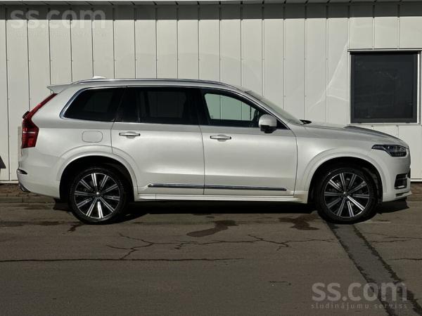 Balts Volvo XC90 2021 Rīga, ar dzinēja tilpumu 2.00 L un nobraukumu 114 tūkst. km par 35700 €, foto 3 vietnē AUTOMOTO.COM.LV