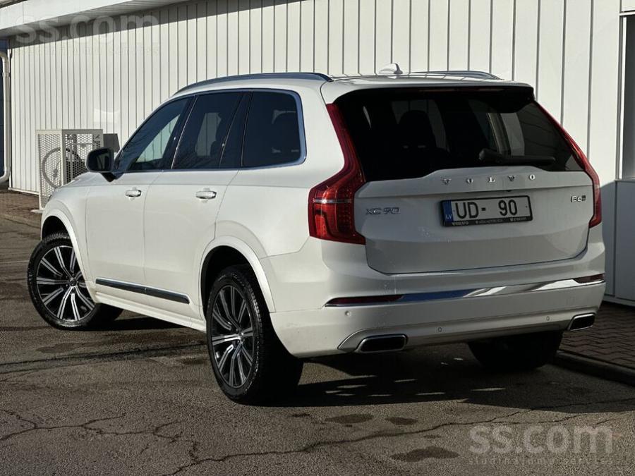 Balts Volvo XC90 2021 Rīga, ar dzinēja tilpumu 2.00 L un nobraukumu 114 tūkst. km par 35700 €, foto 4 vietnē AUTOMOTO.COM.LV