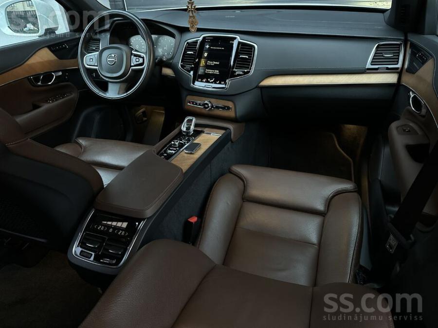 Balts Volvo XC90 2021 Rīga, ar dzinēja tilpumu 2.00 L un nobraukumu 114 tūkst. km par 35700 €, foto 16 vietnē AUTOMOTO.COM.LV