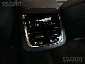 Balts Volvo XC90 2021 Rīga, ar dzinēja tilpumu 2.00 L un nobraukumu 114 tūkst. km par 35700 €, foto 27 vietnē AUTOMOTO.COM.LV
