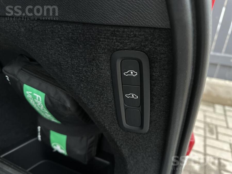 Balts Volvo XC90 2021 Rīga, ar dzinēja tilpumu 2.00 L un nobraukumu 114 tūkst. km par 35700 €, foto 30 vietnē AUTOMOTO.COM.LV