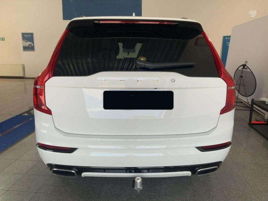 White Volvo XC90 2021 in Vilnius, with an engine capacity of 1.97 L and mileage of 174 thousand km for 33400 €, photo 6 on AUTOMOTO.COM.LV