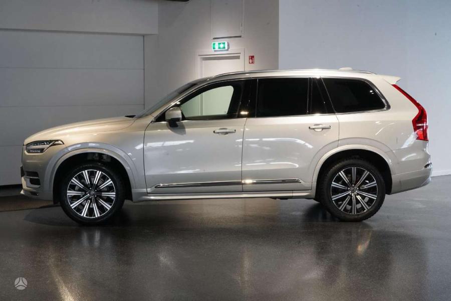Balts Volvo XC90 2022 Viļņa, ar dzinēja tilpumu 1.97 L un nobraukumu 75 tūkst. km par 44900 €, foto 2 vietnē AUTOMOTO.COM.LV