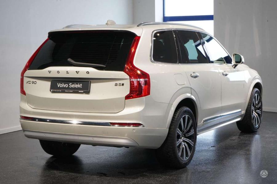 Balts Volvo XC90 2022 Viļņa, ar dzinēja tilpumu 1.97 L un nobraukumu 75 tūkst. km par 44900 €, foto 3 vietnē AUTOMOTO.COM.LV