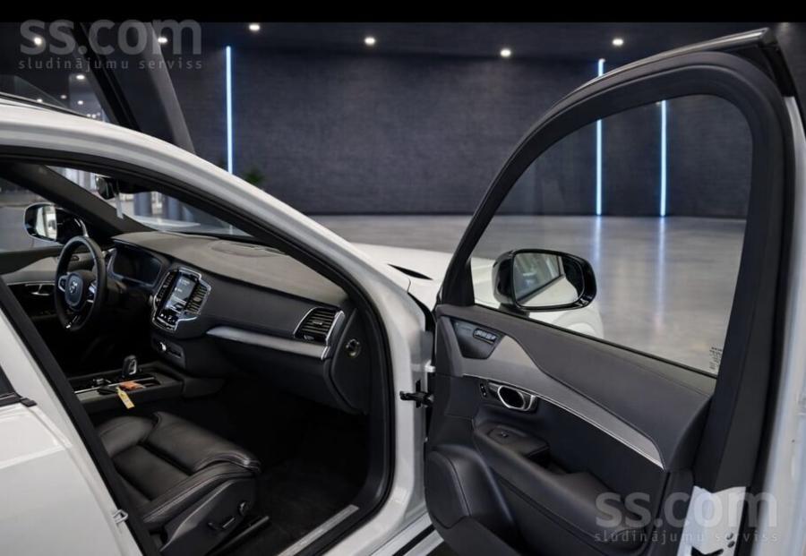 Balts Volvo XC90 2022 Rīga, ar dzinēja tilpumu 2.00 L un nobraukumu 82 tūkst. km par 46500 €, foto 5 vietnē AUTOMOTO.COM.LV