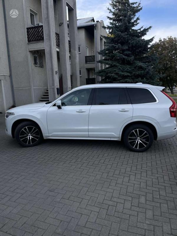 White Volvo XC90 2022 in Kaunas, with an engine capacity of 1.97 L and mileage of 182 thousand km for 33000 €, photo 1 on AUTOMOTO.COM.LV