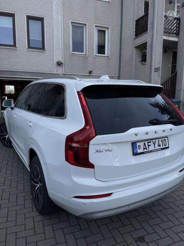 White Volvo XC90 2022 in Kaunas, with an engine capacity of 1.97 L and mileage of 182 thousand km for 33000 €, photo 5 on AUTOMOTO.COM.LV