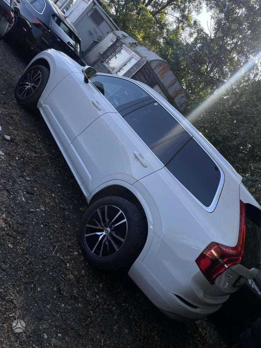 Balts Volvo XC90 2022 Kauņa, ar dzinēja tilpumu 1.97 L un nobraukumu 182 tūkst. km par 33000 €, foto 15 vietnē AUTOMOTO.COM.LV