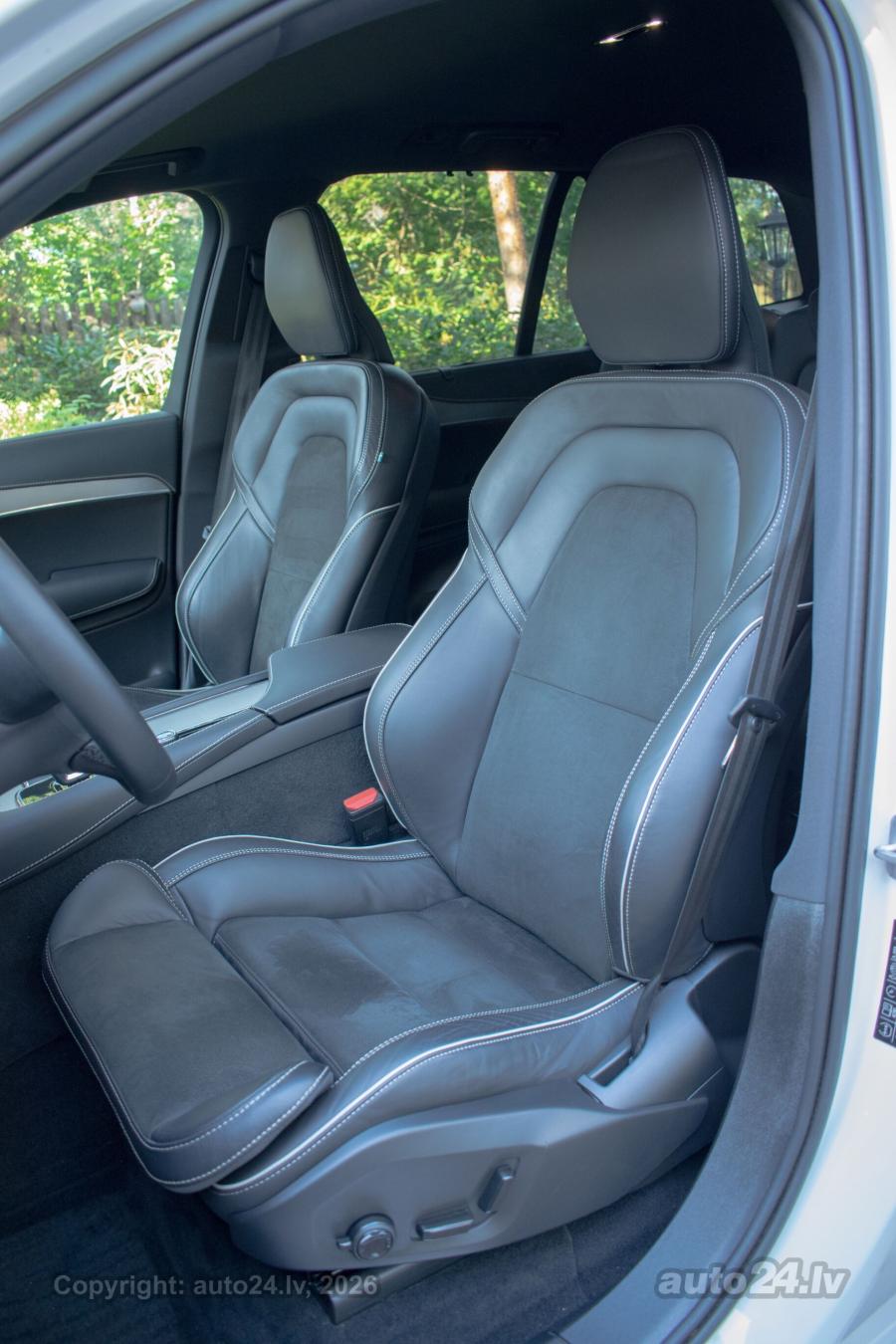 Balts Volvo XC90 2022 Tallina, ar dzinēja tilpumu 2.00 L un nobraukumu 47 tūkst. km par 53900 €, foto 14 vietnē AUTOMOTO.COM.LV