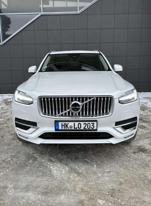 Balts Volvo XC90 2023 Klaipėda, ar dzinēja tilpumu 1.97 L un nobraukumu 22 tūkst. km par 48999 €, foto  vietnē AUTOMOTO.COM.LV