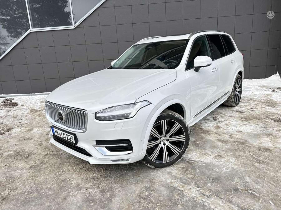 Balts Volvo XC90 2023 Klaipėda, ar dzinēja tilpumu 1.97 L un nobraukumu 22 tūkst. km par 48999 €, foto 2 vietnē AUTOMOTO.COM.LV