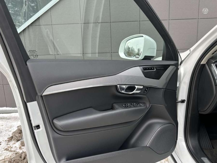 Balts Volvo XC90 2023 Klaipėda, ar dzinēja tilpumu 1.97 L un nobraukumu 22 tūkst. km par 48999 €, foto 15 vietnē AUTOMOTO.COM.LV