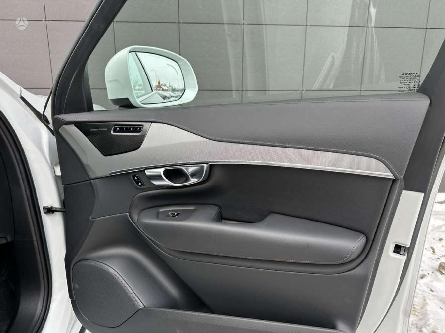 Balts Volvo XC90 2023 Klaipėda, ar dzinēja tilpumu 1.97 L un nobraukumu 22 tūkst. km par 48999 €, foto 18 vietnē AUTOMOTO.COM.LV