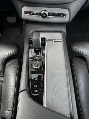 Balts Volvo XC90 2023 Klaipėda, ar dzinēja tilpumu 1.97 L un nobraukumu 22 tūkst. km par 48999 €, foto 19 vietnē AUTOMOTO.COM.LV