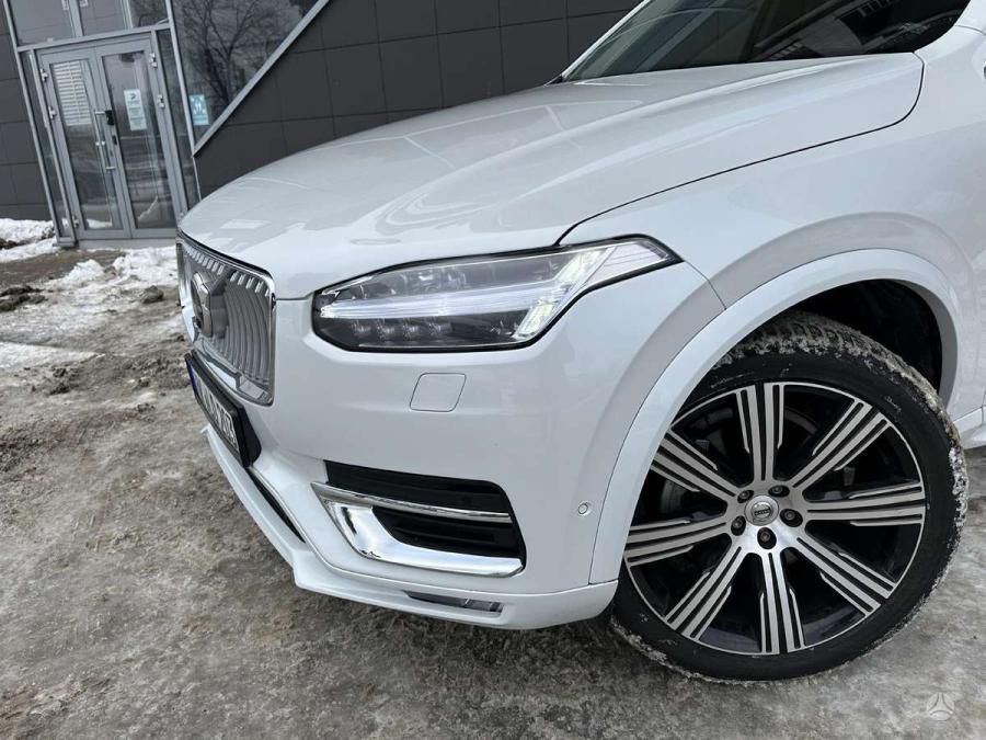 Balts Volvo XC90 2023 Klaipėda, ar dzinēja tilpumu 1.97 L un nobraukumu 22 tūkst. km par 48999 €, foto 22 vietnē AUTOMOTO.COM.LV
