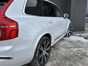 Balts Volvo XC90 2023 Klaipėda, ar dzinēja tilpumu 1.97 L un nobraukumu 22 tūkst. km par 48999 €, foto 24 vietnē AUTOMOTO.COM.LV