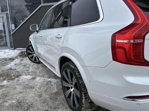 Balts Volvo XC90 2023 Klaipėda, ar dzinēja tilpumu 1.97 L un nobraukumu 22 tūkst. km par 48999 €, foto 26 vietnē AUTOMOTO.COM.LV
