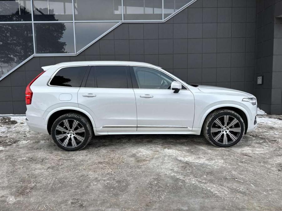 Balts Volvo XC90 2023 Klaipėda, ar dzinēja tilpumu 1.97 L un nobraukumu 22 tūkst. km par 48999 €, foto 27 vietnē AUTOMOTO.COM.LV