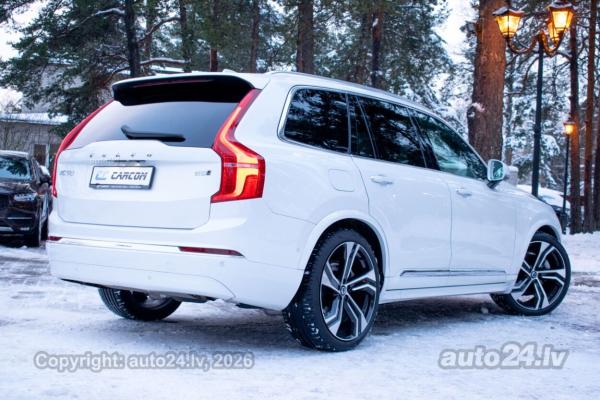 Balts Volvo XC90 2023 Tallina, ar dzinēja tilpumu 2.00 L un nobraukumu 12 tūkst. km par 72900 €, foto 2 vietnē AUTOMOTO.COM.LV