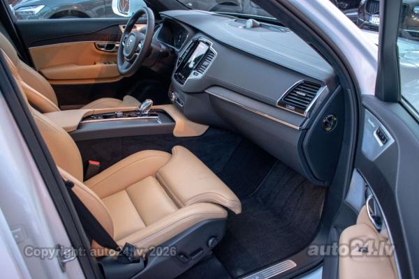 Balts Volvo XC90 2023 Tallina, ar dzinēja tilpumu 2.00 L un nobraukumu 12 tūkst. km par 72900 €, foto 9 vietnē AUTOMOTO.COM.LV