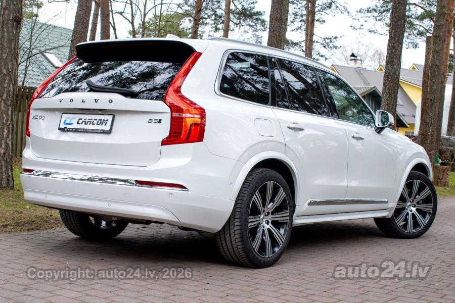 Balts Volvo XC90 2023 Tallina, ar dzinēja tilpumu 2.00 L un nobraukumu 31 tūkst. km par 66990 €, foto 3 vietnē AUTOMOTO.COM.LV