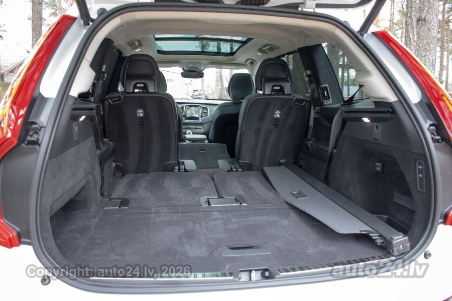 Balts Volvo XC90 2023 Tallina, ar dzinēja tilpumu 2.00 L un nobraukumu 31 tūkst. km par 66990 €, foto 21 vietnē AUTOMOTO.COM.LV