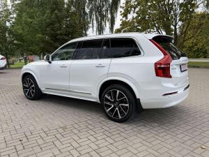 Balts Volvo XC90 2023 Šakiai, ar dzinēja tilpumu 1.97 L un nobraukumu 19 tūkst. km par 40800 €, foto 6 vietnē AUTOMOTO.COM.LV