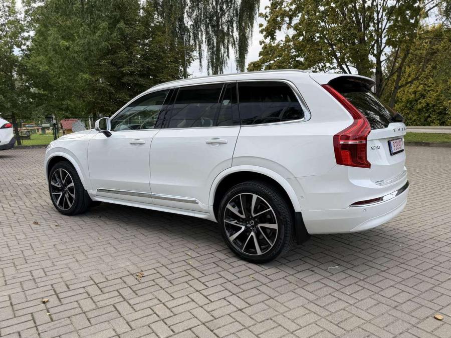 Balts Volvo XC90 2023 Šakiai, ar dzinēja tilpumu 1.97 L un nobraukumu 19 tūkst. km par 40800 €, foto 6 vietnē AUTOMOTO.COM.LV